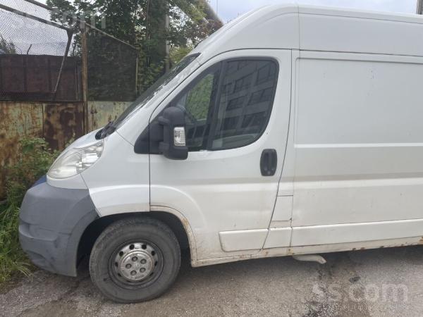 White Peugeot Boxer 2010 in Rezekne, with an engine capacity of 2.20 L and mileage of 211 thousand km for 1500 €, photo 9 on AUTOMOTO.COM.LV