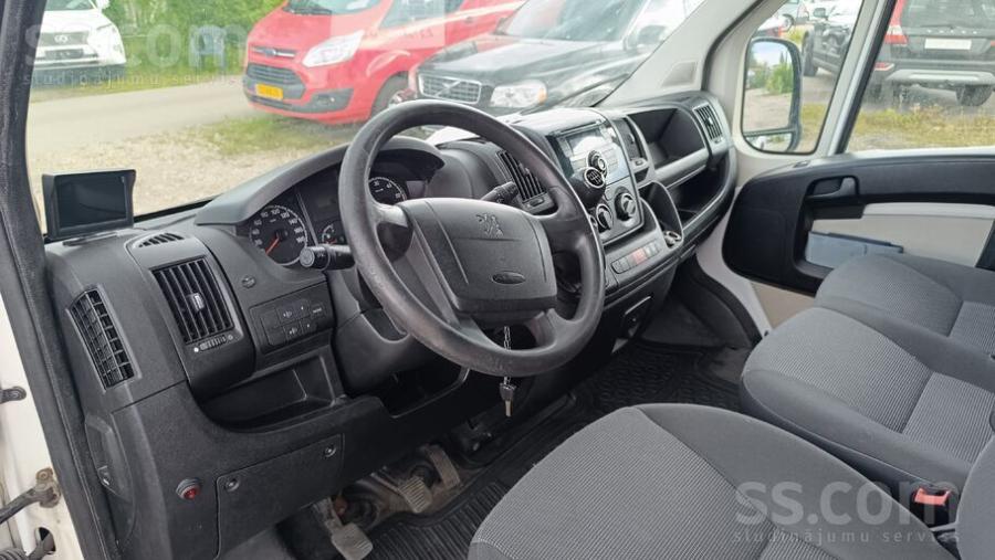 Balts Peugeot Boxer 2011 Rīga, ar dzinēja tilpumu 2.20 L un nobraukumu 283 tūkst. km par 3000 €, foto 10 vietnē AUTOMOTO.COM.LV