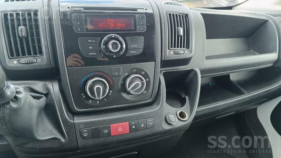 Balts Peugeot Boxer 2011 Rīga, ar dzinēja tilpumu 2.20 L un nobraukumu 283 tūkst. km par 3000 €, foto 12 vietnē AUTOMOTO.COM.LV