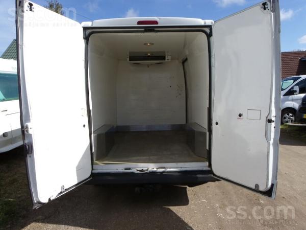 Balts Peugeot Boxer 2012 Valka, ar dzinēja tilpumu 2.20 L un nobraukumu 238 tūkst. km par 8000 €, foto 1 vietnē AUTOMOTO.COM.LV