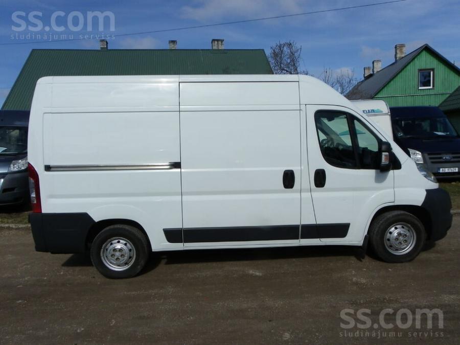 White Peugeot Boxer 2012 in Valka, with an engine capacity of 2.20 L and mileage of 238 thousand km for 8000 €, photo 6 on AUTOMOTO.COM.LV