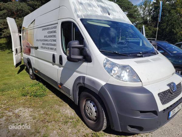 White Peugeot Boxer 2013 in Tallinn, with an engine capacity of 0.00 L and mileage of 303 thousand km for 5499 €, photo 1 on AUTOMOTO.COM.LV