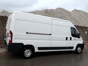 White Peugeot Boxer 2013 in Tallinn, with an engine capacity of 2.20 L and mileage of 345 thousand km for 3999 €, photo 12 on AUTOMOTO.COM.LV