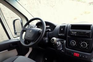 White Peugeot Boxer 2013 in Tallinn, with an engine capacity of 2.20 L and mileage of 345 thousand km for 3999 €, photo 14 on AUTOMOTO.COM.LV