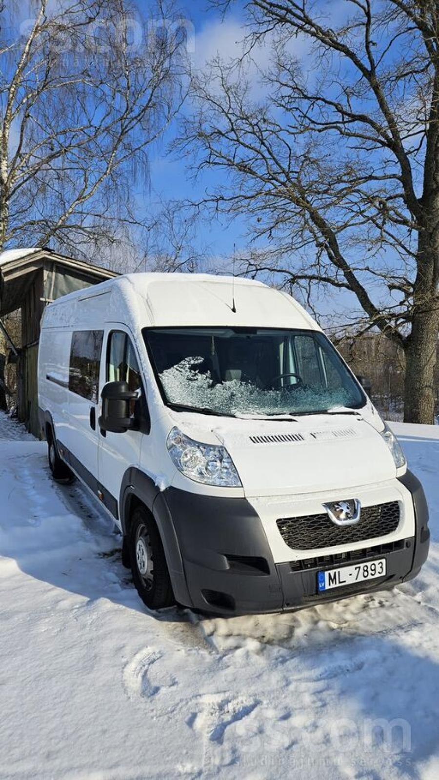 White Peugeot Boxer 2014 in Limbazi, with an engine capacity of 2.20 L and mileage of 342 thousand km for 9800 €, photo 1 on AUTOMOTO.COM.LV