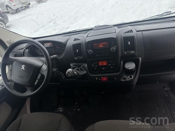 Balts Peugeot Boxer 2014 Rēzekne, ar dzinēja tilpumu 2.20 L un nobraukumu 394 tūkst. km par 3850 €, foto 4 vietnē AUTOMOTO.COM.LV