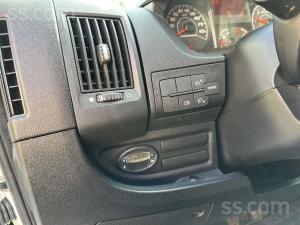 White Peugeot Boxer 2014 in Jelgava, with an engine capacity of 2.20 L and mileage of 203 thousand km for 6750 €, photo 11 on AUTOMOTO.COM.LV