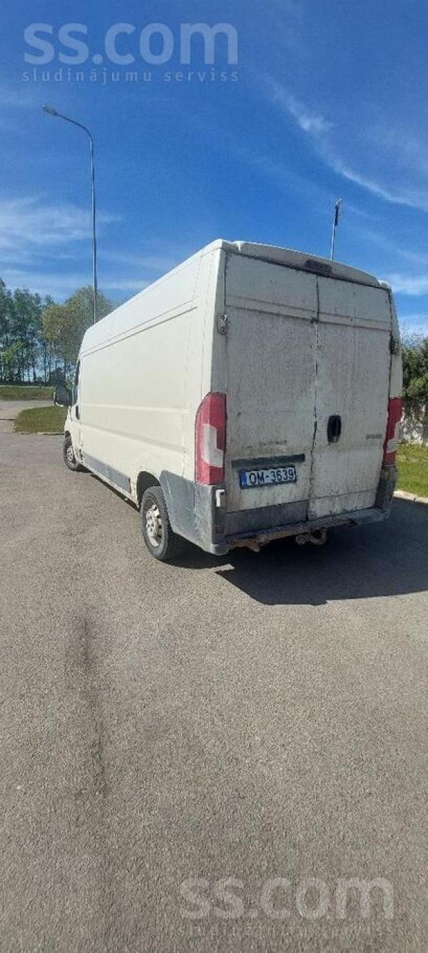 White Peugeot Boxer 2015 in Talsi, with an engine capacity of 2.20 L and mileage of 650 thousand km for 2100 €, photo 4 on AUTOMOTO.COM.LV