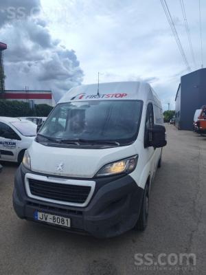 White Peugeot Boxer 2015 in Riga, with an engine capacity of 2.20 L and mileage of 247 thousand km for 4200 €, photo 3 on AUTOMOTO.COM.LV