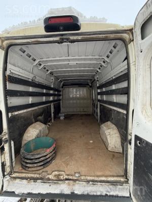 White Peugeot Boxer 2016 in Liepaja, with an engine capacity of 2.20 L and mileage of 338 thousand km for 5700 €, photo 4 on AUTOMOTO.COM.LV
