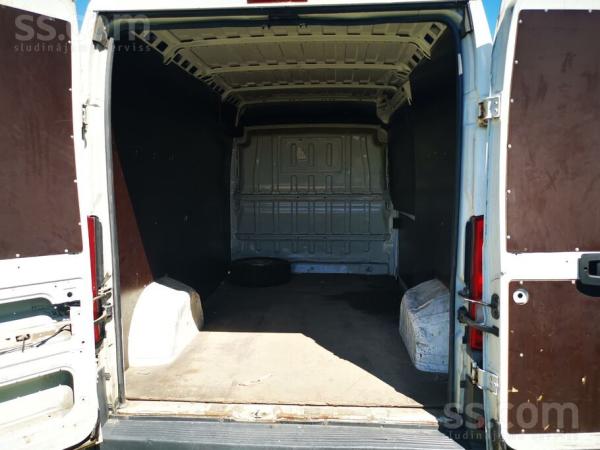 White Peugeot Boxer 2016 in Riga, with an engine capacity of 2.00 L and mileage of 272 thousand km for 9680 €, photo 8 on AUTOMOTO.COM.LV