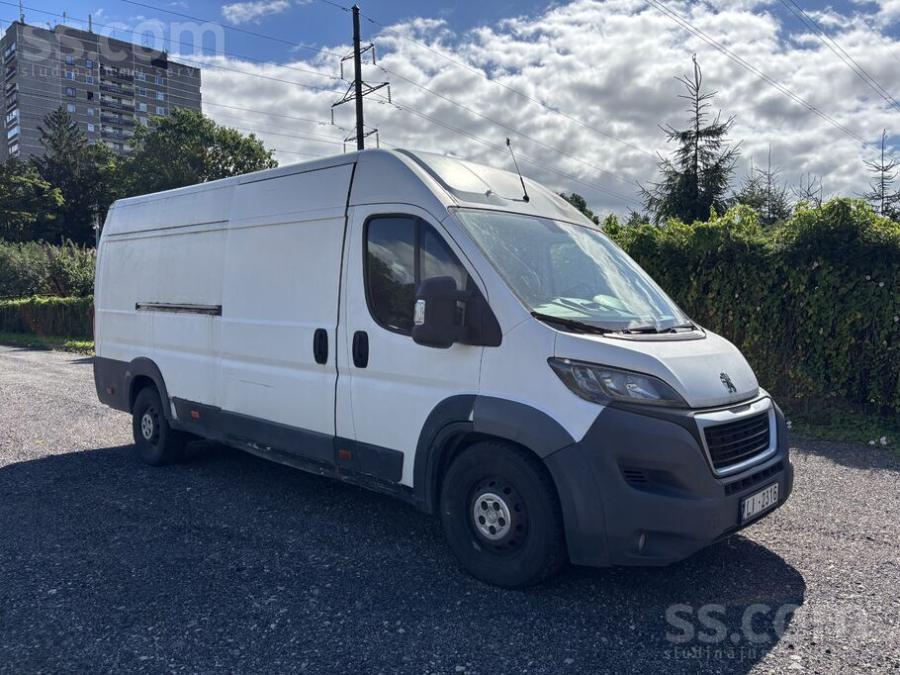 Balts Peugeot Boxer 2016 Rīga, ar dzinēja tilpumu 2.20 L un nobraukumu 433 tūkst. km par 2950 €, foto 4 vietnē AUTOMOTO.COM.LV