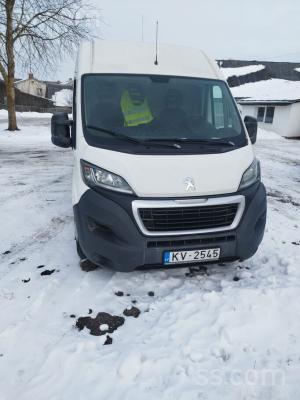 White Peugeot Boxer 2017 in Tukums, with an engine capacity of 2.00 L and mileage of 0 thousand km for 4000 €, photo 4 on AUTOMOTO.COM.LV