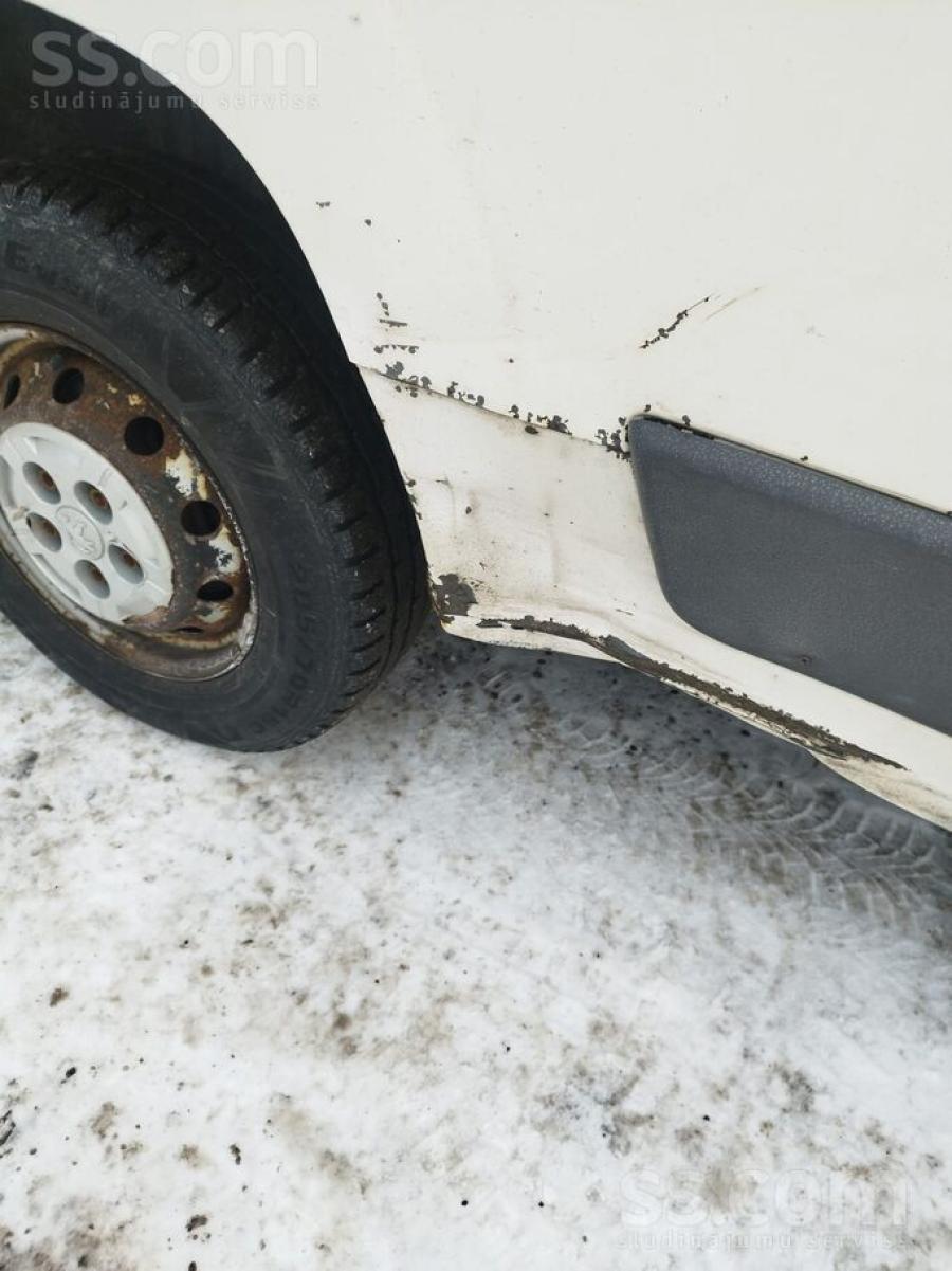 White Peugeot Boxer 2017 in Tukums, with an engine capacity of 2.00 L and mileage of 0 thousand km for 4000 €, photo 5 on AUTOMOTO.COM.LV