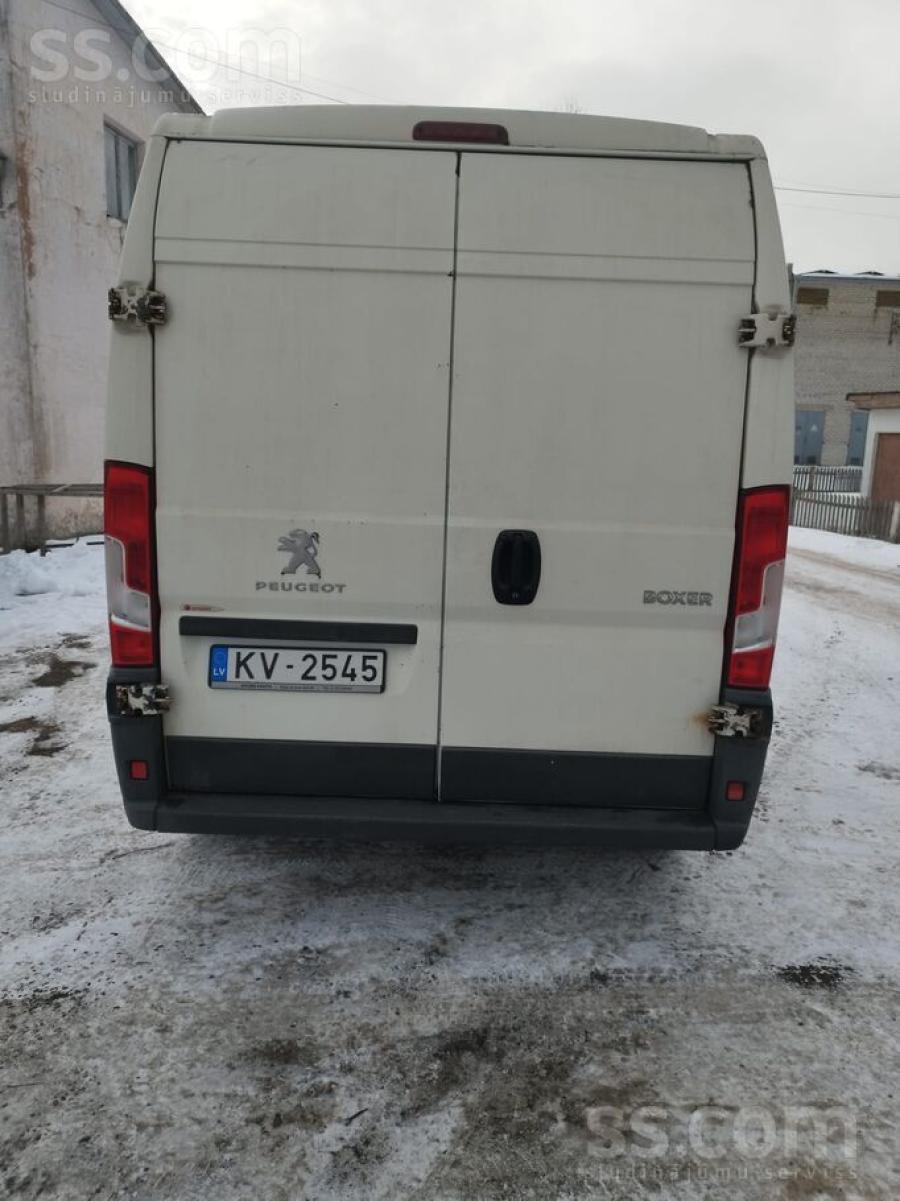White Peugeot Boxer 2017 in Tukums, with an engine capacity of 2.00 L and mileage of 0 thousand km for 4000 €, photo 7 on AUTOMOTO.COM.LV