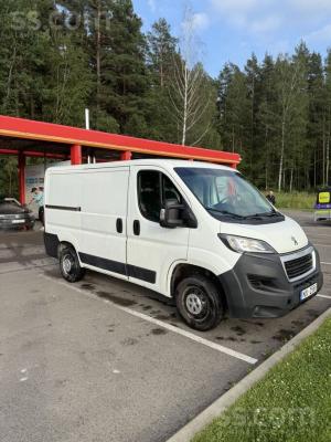 White Peugeot Boxer 2018 in Riga, with an engine capacity of 2.00 L and mileage of 249 thousand km for 7250 €, photo 2 on AUTOMOTO.COM.LV