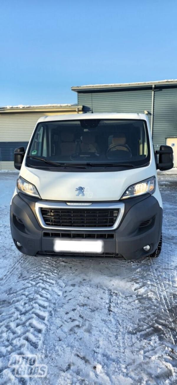 White Peugeot Boxer 2018 in Kaunas, with an engine capacity of 2.00 L and mileage of 94 thousand km for 16500 €, photo 2 on AUTOMOTO.COM.LV