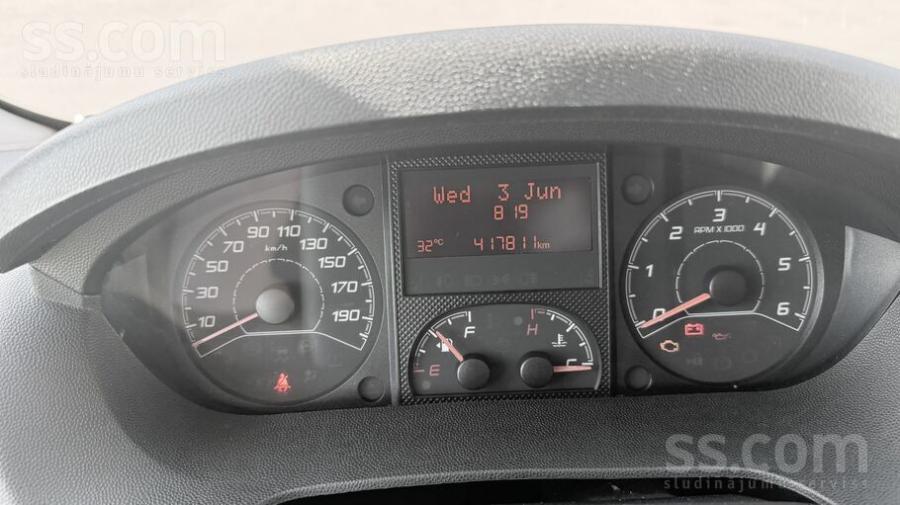 Balts Peugeot Boxer 2018 Rīga, ar dzinēja tilpumu 2.00 L un nobraukumu 418 tūkst. km par 8000 €, foto 4 vietnē AUTOMOTO.COM.LV