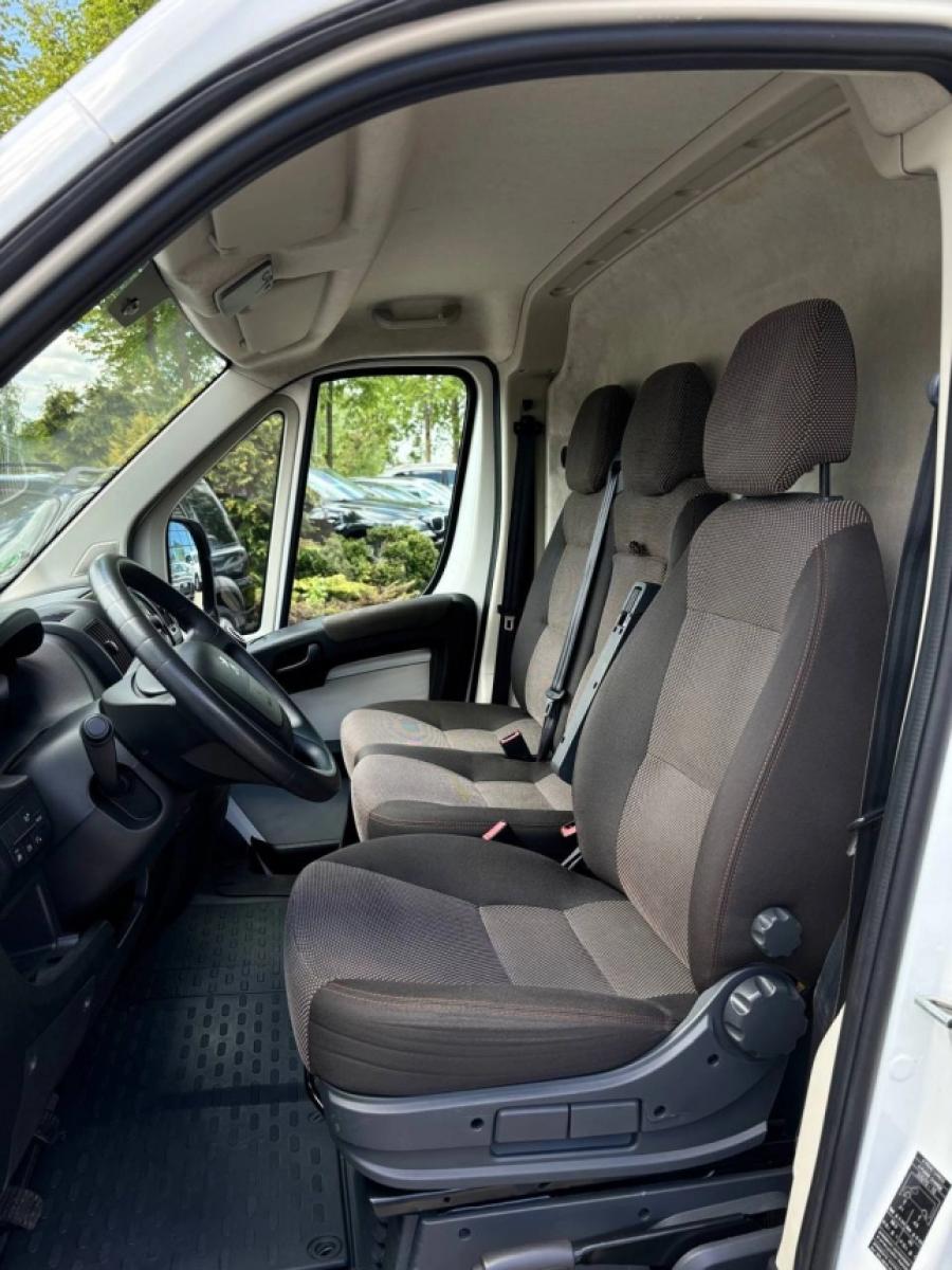Balts Peugeot Boxer 2018 Rīga, ar dzinēja tilpumu 2.00 L un nobraukumu 174 tūkst. km par 13650 €, foto 16 vietnē AUTOMOTO.COM.LV