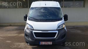 White Peugeot Boxer 2018 in Ogre, with an engine capacity of 2.00 L and mileage of 195 thousand km for 9550 €, photo 4 on AUTOMOTO.COM.LV