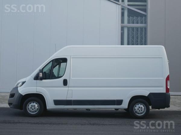 White Peugeot Boxer 2018 in Riga, with an engine capacity of 2.00 L and mileage of 205 thousand km for 7900 €, photo 5 on AUTOMOTO.COM.LV