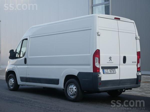 White Peugeot Boxer 2018 in Riga, with an engine capacity of 2.00 L and mileage of 205 thousand km for 7900 €, photo 6 on AUTOMOTO.COM.LV