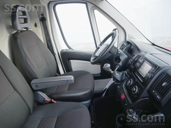 White Peugeot Boxer 2018 in Riga, with an engine capacity of 2.00 L and mileage of 205 thousand km for 7900 €, photo 9 on AUTOMOTO.COM.LV