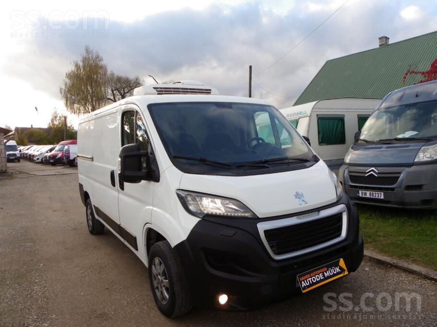 White Peugeot Boxer 2018 in Valka, with an engine capacity of 2.20 L and mileage of 216 thousand km for 9900 €, photo 3 on AUTOMOTO.COM.LV