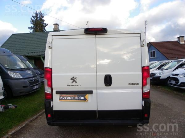 White Peugeot Boxer 2018 in Valka, with an engine capacity of 2.20 L and mileage of 216 thousand km for 9900 €, photo 8 on AUTOMOTO.COM.LV