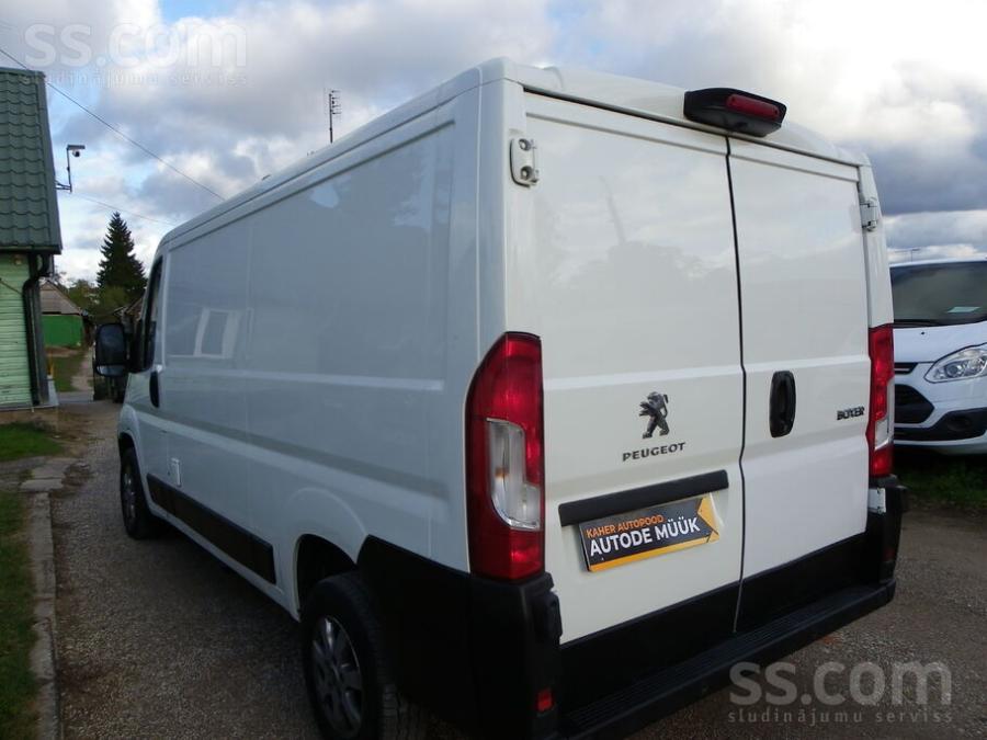 White Peugeot Boxer 2018 in Valka, with an engine capacity of 2.20 L and mileage of 216 thousand km for 9900 €, photo 9 on AUTOMOTO.COM.LV