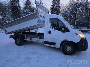 White Peugeot Boxer 2019 in Riga, with an engine capacity of 2.00 L and mileage of 201 thousand km for 16000 €, photo 2 on AUTOMOTO.COM.LV
