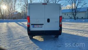 White Peugeot Boxer 2019 in Aluksne, with an engine capacity of 2.00 L and mileage of 0 thousand km for 9700 €, photo 7 on AUTOMOTO.COM.LV