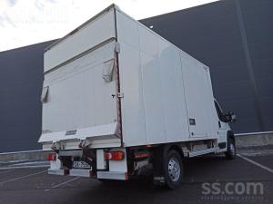 White Peugeot Boxer 2019 in Riga, with an engine capacity of 2.00 L and mileage of 220 thousand km for 15900 €, photo 5 on AUTOMOTO.COM.LV