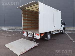 White Peugeot Boxer 2019 in Riga, with an engine capacity of 2.00 L and mileage of 220 thousand km for 15900 €, photo 7 on AUTOMOTO.COM.LV