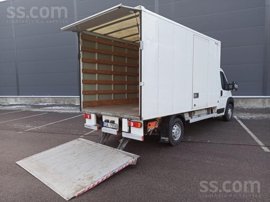 White Peugeot Boxer 2019 in Riga, with an engine capacity of 2.00 L and mileage of 220 thousand km for 15900 €, photo 7 on AUTOMOTO.COM.LV