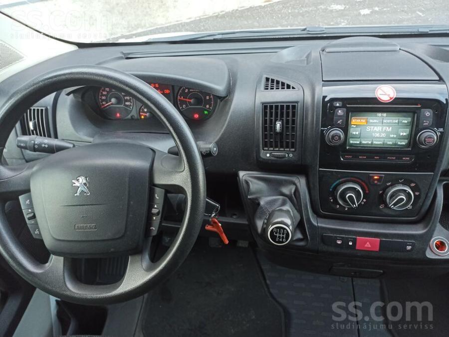White Peugeot Boxer 2019 in Riga, with an engine capacity of 2.00 L and mileage of 220 thousand km for 15900 €, photo 9 on AUTOMOTO.COM.LV