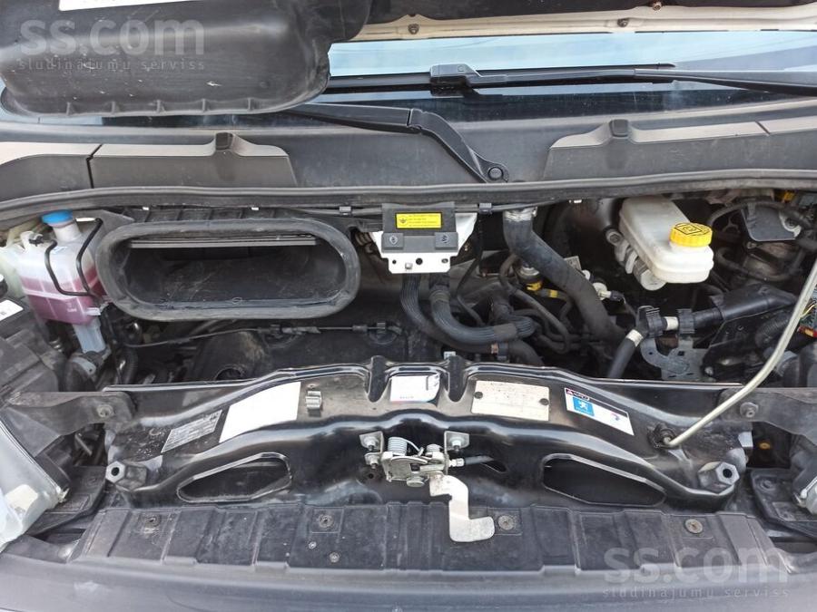 White Peugeot Boxer 2019 in Riga, with an engine capacity of 2.00 L and mileage of 220 thousand km for 15900 €, photo 15 on AUTOMOTO.COM.LV