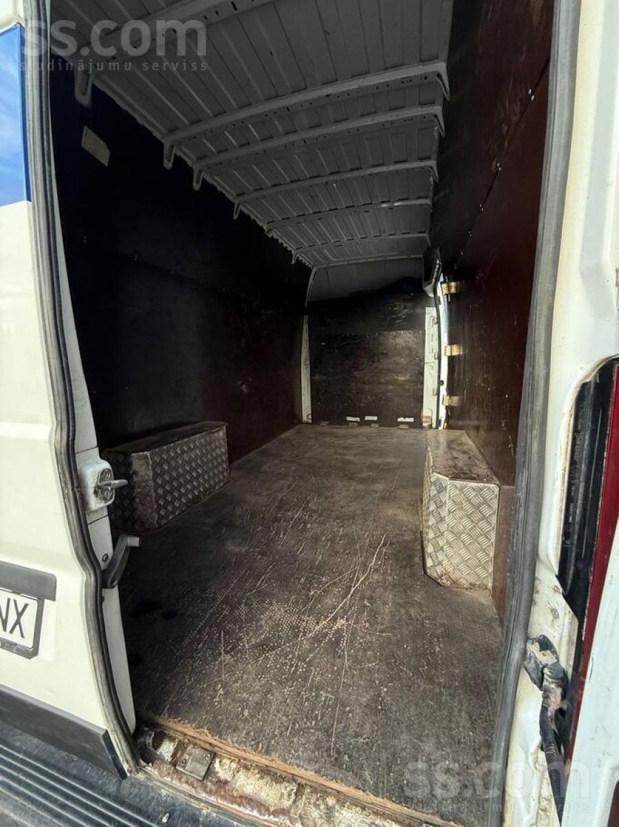 Balts Peugeot Boxer 2019 Tallina, ar dzinēja tilpumu 2.00 L un nobraukumu 288 tūkst. km par 9900 €, foto 19 vietnē AUTOMOTO.COM.LV