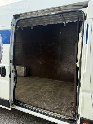 Balts Peugeot Boxer 2019 Tallina, ar dzinēja tilpumu 2.00 L un nobraukumu 288 tūkst. km par 9900 €, foto 20 vietnē AUTOMOTO.COM.LV