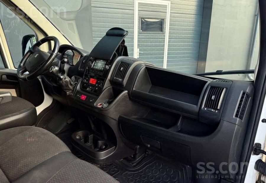 Balts Peugeot Boxer 2019 Tallina, ar dzinēja tilpumu 2.00 L un nobraukumu 288 tūkst. km par 9900 €, foto 24 vietnē AUTOMOTO.COM.LV