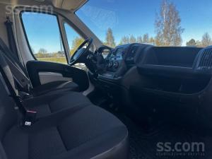 White Peugeot Boxer 2019 in Jelgava, with an engine capacity of 2.20 L and mileage of 0 thousand km for 13600 €, photo 8 on AUTOMOTO.COM.LV