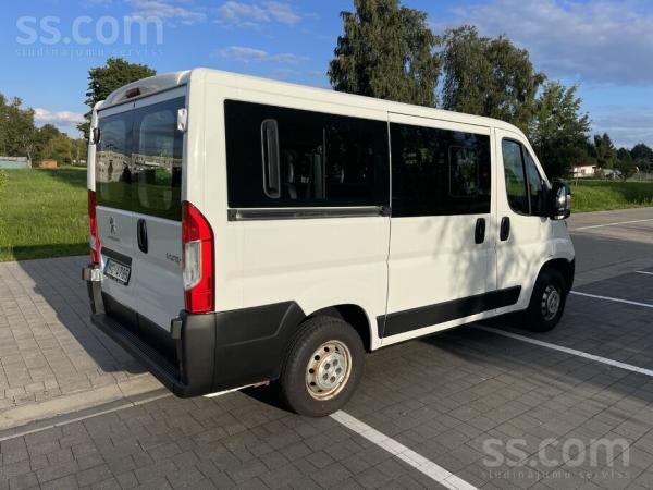 White Peugeot Boxer 2019 in Riga, with an engine capacity of 2.20 L and mileage of 130 thousand km for 13300 €, photo 3 on AUTOMOTO.COM.LV