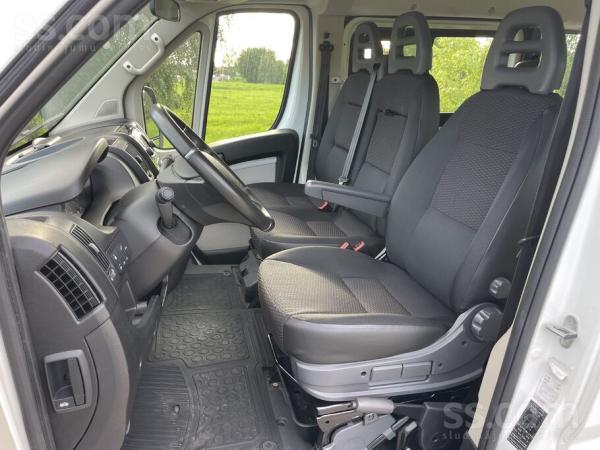 White Peugeot Boxer 2019 in Riga, with an engine capacity of 2.20 L and mileage of 130 thousand km for 13300 €, photo 8 on AUTOMOTO.COM.LV