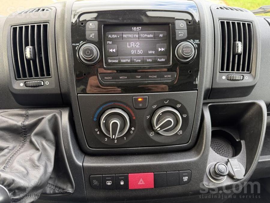 Balts Peugeot Boxer 2019 Rīga, ar dzinēja tilpumu 2.00 L un nobraukumu 75 tūkst. km par 15500 €, foto 16 vietnē AUTOMOTO.COM.LV