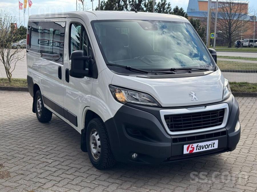 White Peugeot Boxer 2020 in Riga, with an engine capacity of 2.20 L and mileage of 164 thousand km for 14950 €, photo 1 on AUTOMOTO.COM.LV