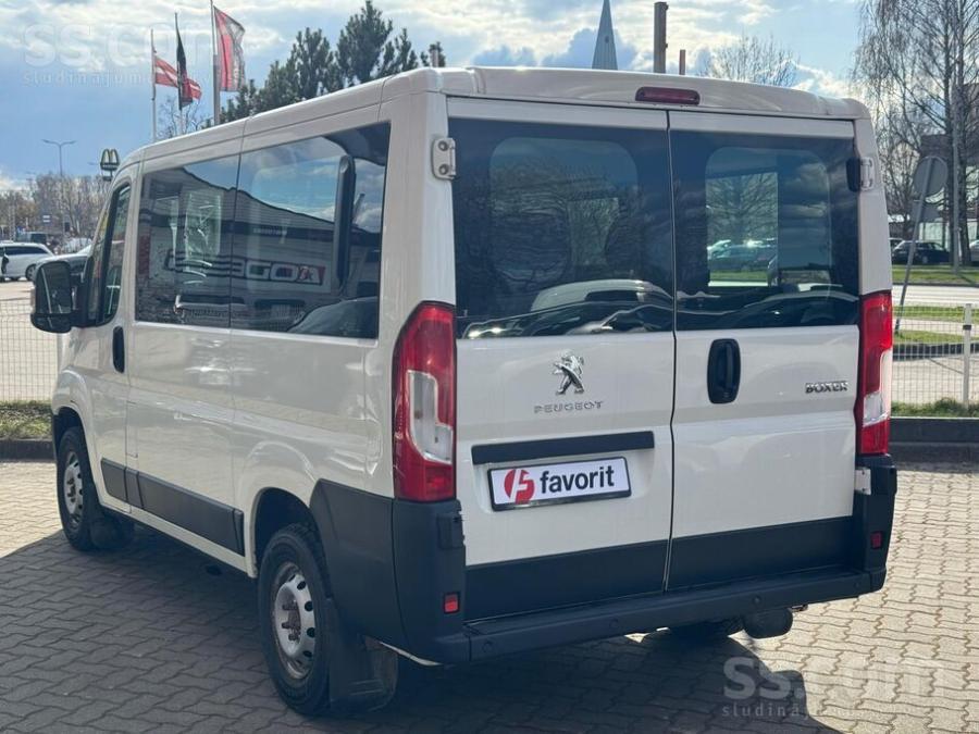 White Peugeot Boxer 2020 in Riga, with an engine capacity of 2.20 L and mileage of 164 thousand km for 14950 €, photo 4 on AUTOMOTO.COM.LV