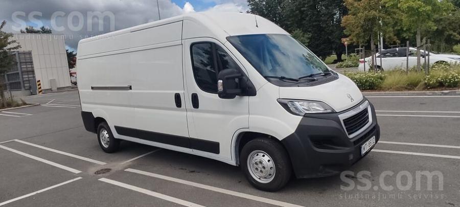 White Peugeot Boxer 2021 in Riga, with an engine capacity of 2.20 L and mileage of 155 thousand km for 12100 €, photo 3 on AUTOMOTO.COM.LV