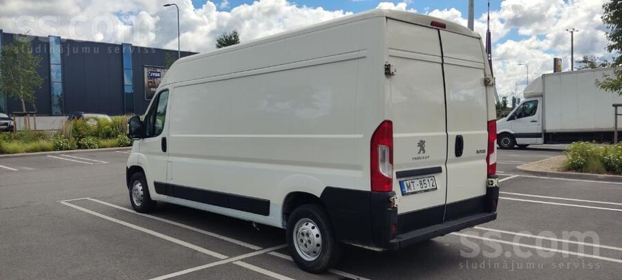 White Peugeot Boxer 2021 in Riga, with an engine capacity of 2.20 L and mileage of 155 thousand km for 12100 €, photo 8 on AUTOMOTO.COM.LV