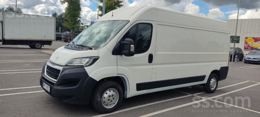 White Peugeot Boxer 2021 in Riga, with an engine capacity of 2.20 L and mileage of 155 thousand km for 12100 €, photo 15 on AUTOMOTO.COM.LV