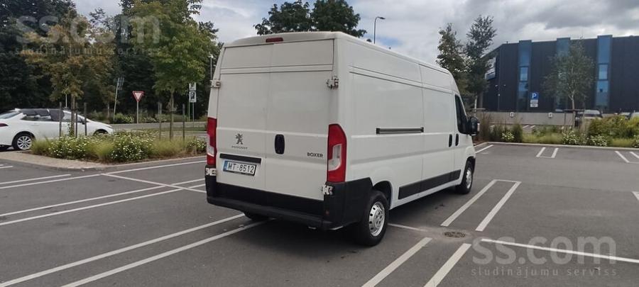 White Peugeot Boxer 2021 in Riga, with an engine capacity of 2.20 L and mileage of 155 thousand km for 12100 €, photo 20 on AUTOMOTO.COM.LV